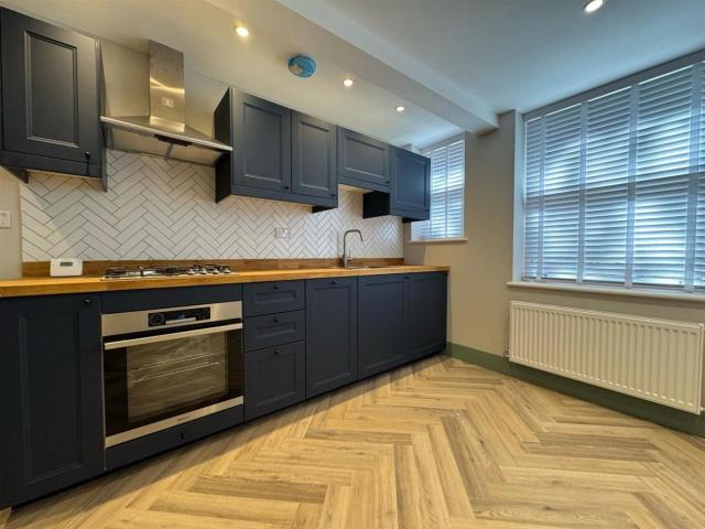Apartment at Tooting Bec Gardens, Greater London