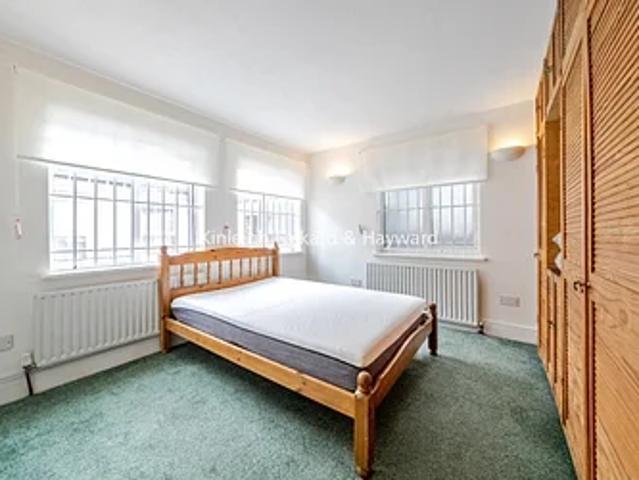 Apartment at Tooting High Street, Greater London