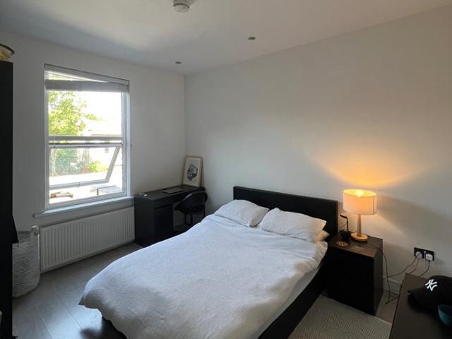 Apartment at Tooting High Street, Greater London