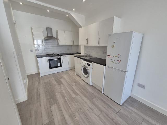 Apartment at Tooting High Street, Greater London