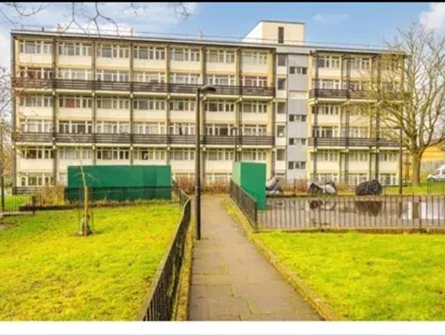 Apartment at Torridge Gardens, Greater London