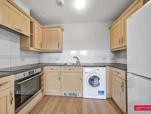 Apartment at Torrington Gardens, Greater London