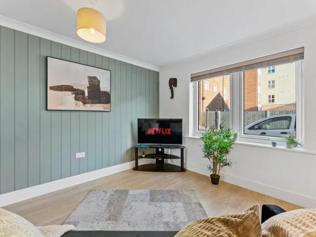 House at Tatler Close, Warwick