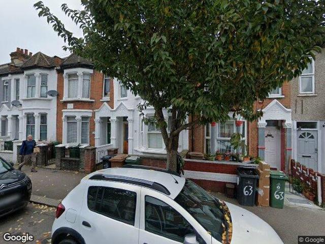 Apartment at Tavistock Avenue, Greater London