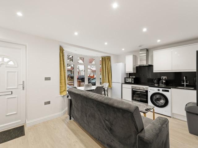 House at Tavistock Avenue, Greater London