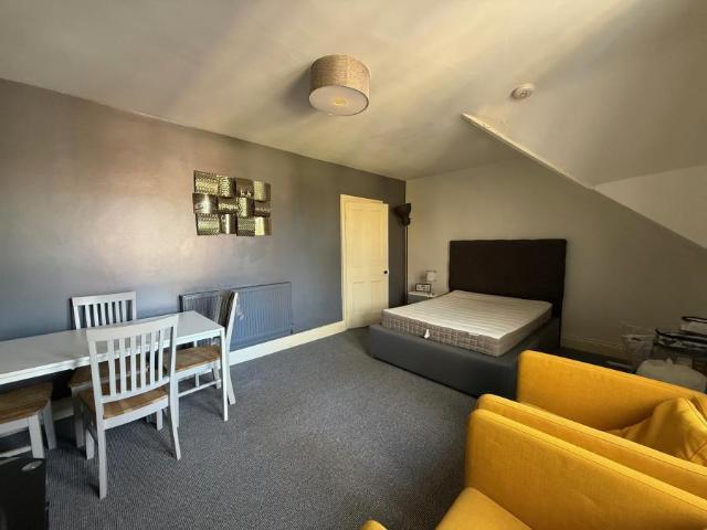 Apartment at Tavistock Drive, Nottingham