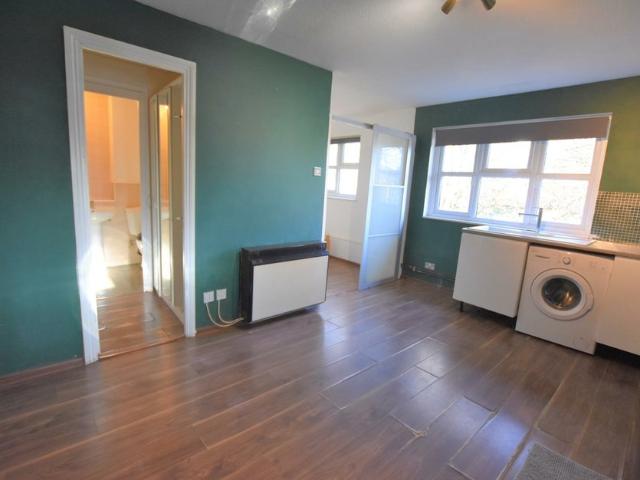 apartment at Tavistock Road, Yiewsley, West Drayton