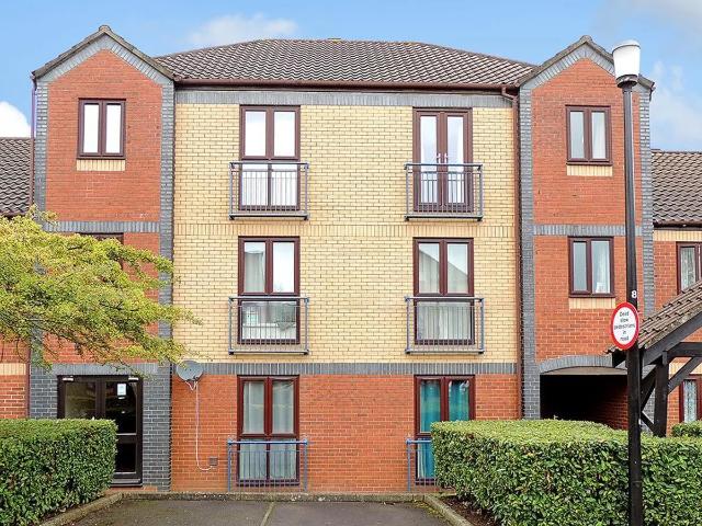 Apartment at Taylor Close, Kingswood