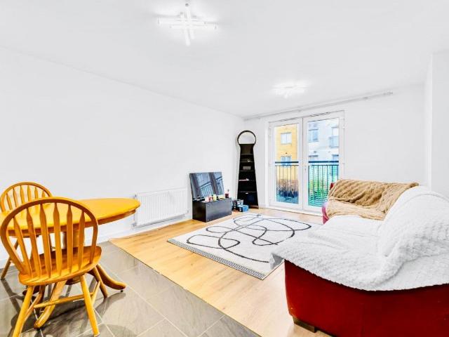Apartment at Taywood Road, Greater London