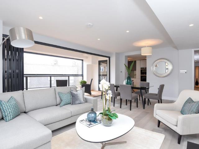 Apartment at Tabard Street, Greater London