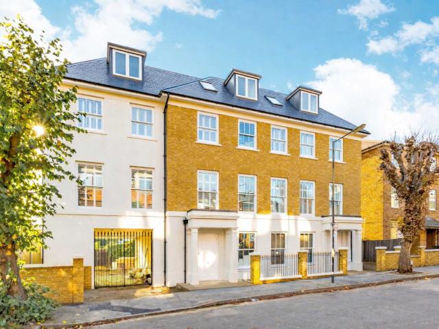 Apartment at Tabor Grove, Greater London