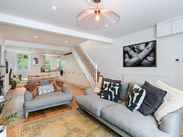 Apartment at Tadmor Street, Greater London