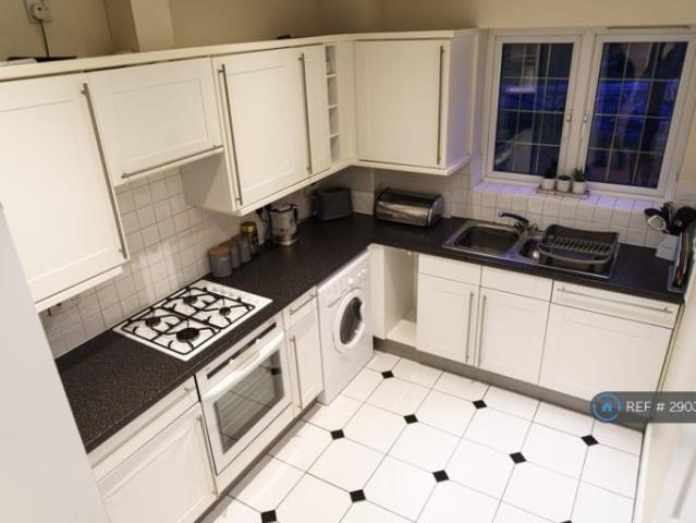 Apartment at Talbot Avenue, Bournemouth