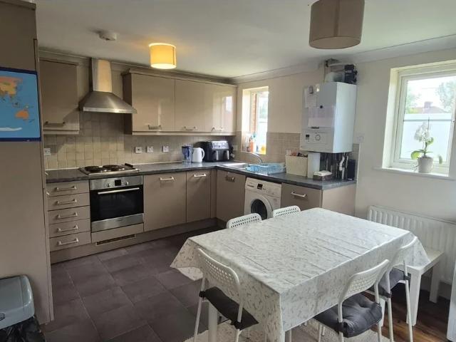 Apartment at Tallow Close, Greater London