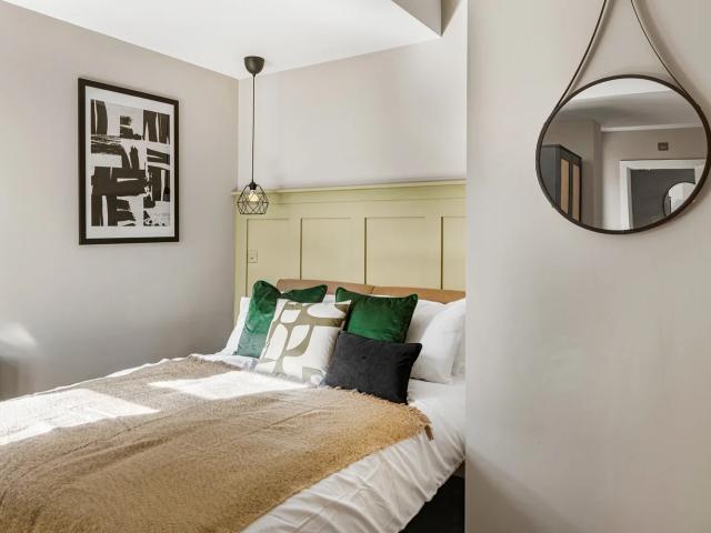 Room at Tamworth Road, Erewash