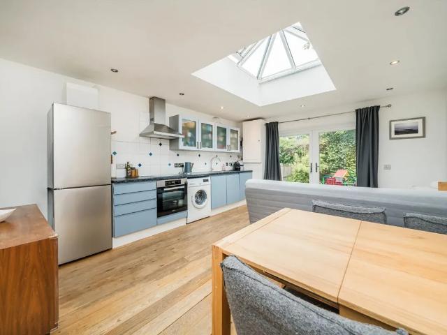 Apartment at Tangier Road, Greater London
