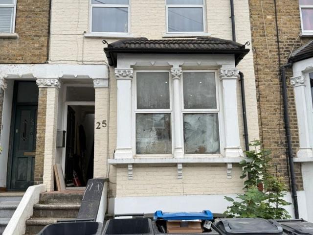 Apartment at Tanfield Road, Greater London