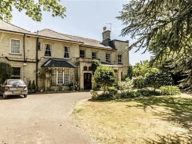 Apartment at Tankerville, Greater London
