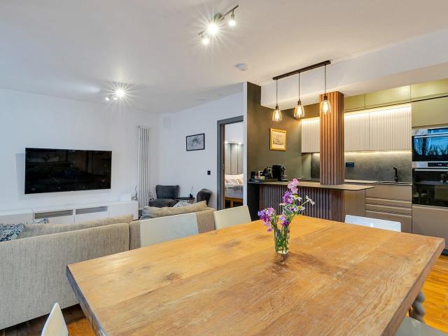 Apartment at Tanner Street, Greater London
