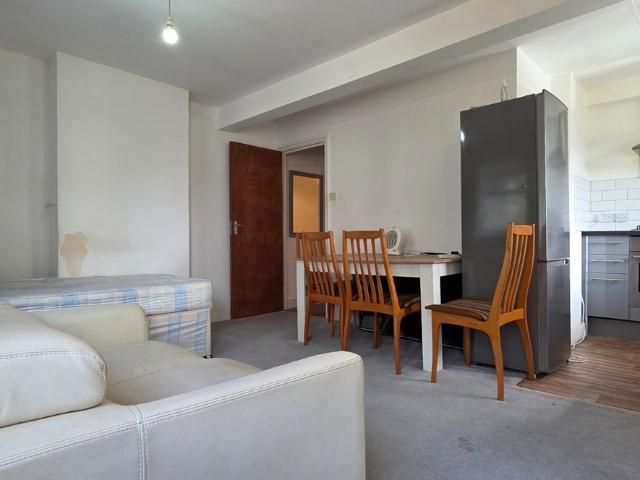 Apartment at Tanner Street, Greater London