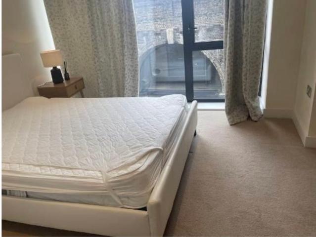 Apartment at Tanner Street, Greater London