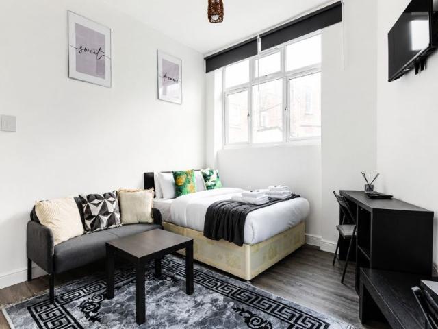 Apartment at Tanner's Hill, Greater London