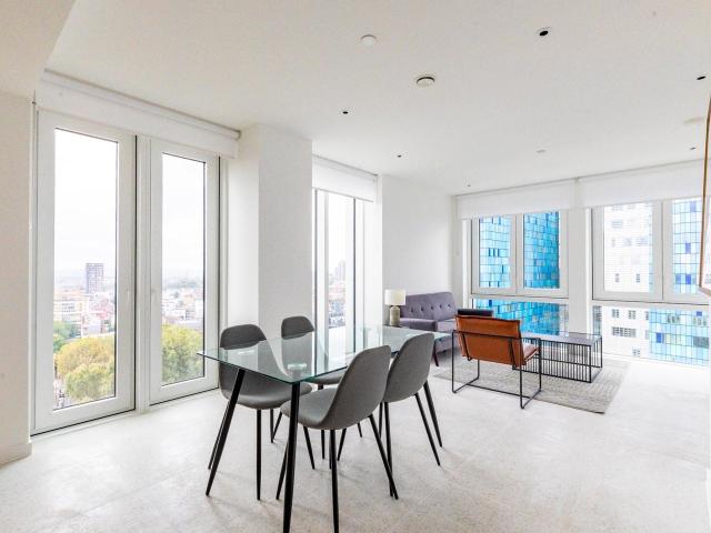 Apartment at Tapestry Way, Greater London