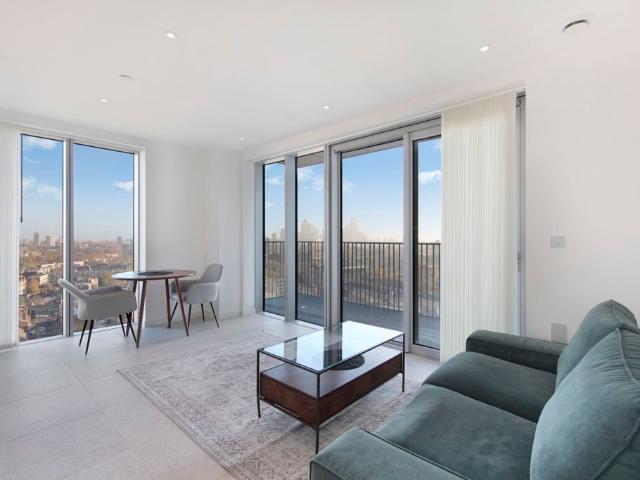 Apartment at Tapestry Way, Greater London