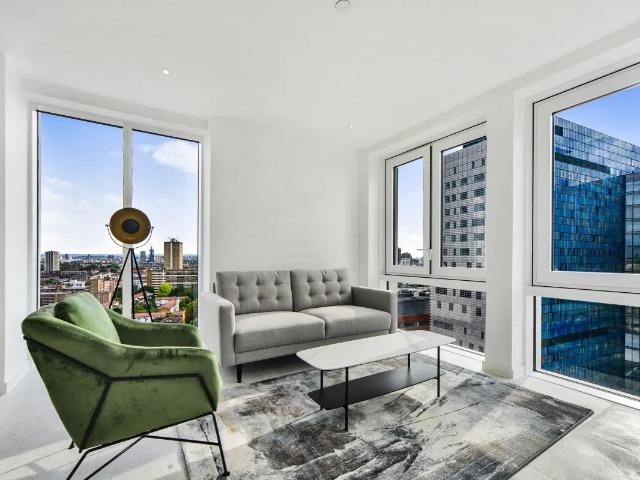 Apartment at Tapestry Way, Greater London