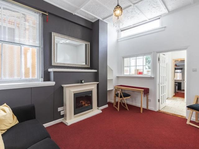 Apartment at Telford Avenue, Greater London