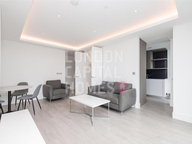 Apartment at Temple Place, London