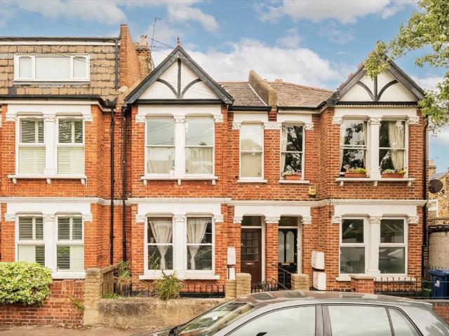 Apartment at Temple Road, Greater London