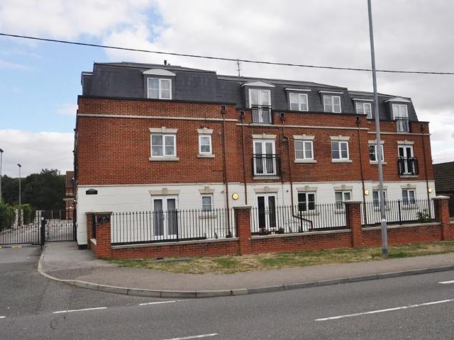 Apartment at Templewood Court, Hadleigh