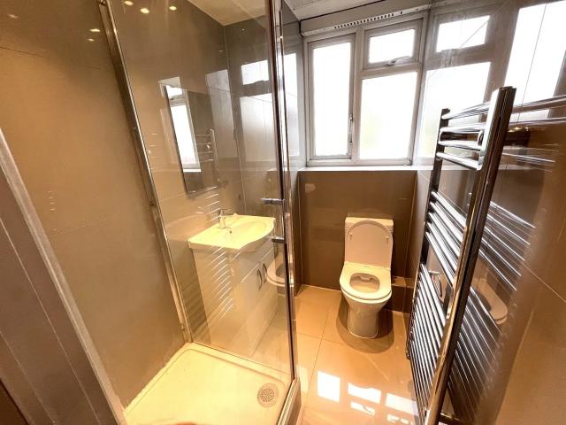 Apartment at Tennis Street, Greater London