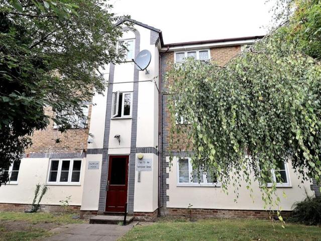 Apartment at Tennyson Close, Greater London