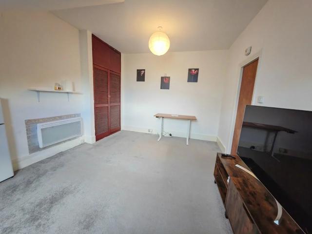 Apartment at Terrapin Road, Greater London