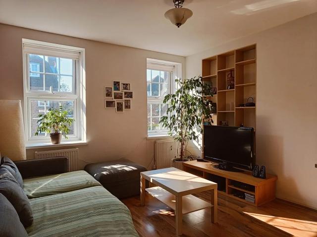 Apartment at Thurbarn Road, Greater London
