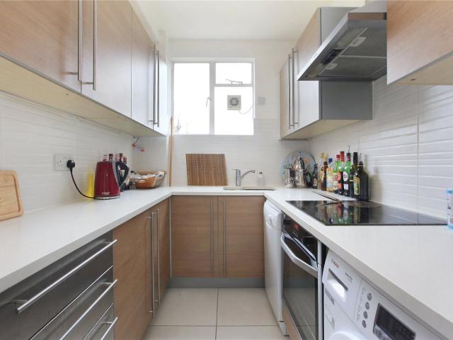 Apartment at Thurleigh Court, Greater London