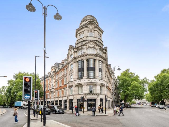 Apartment at Thurloe Place, Greater London