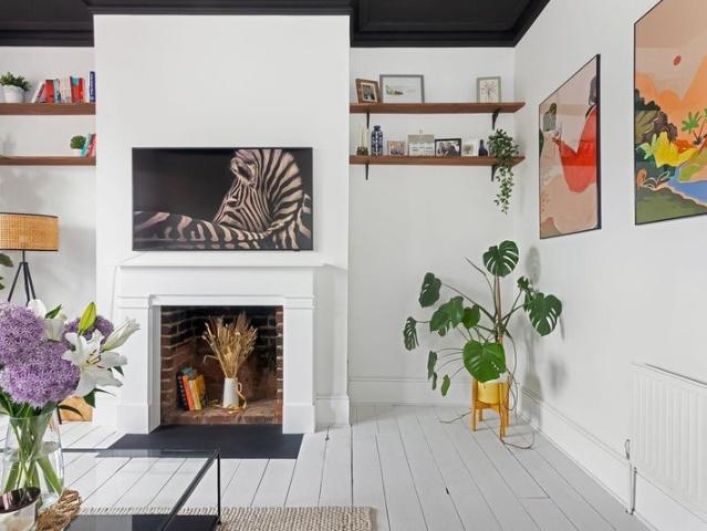 Apartment at Thurlow Hill, Greater London