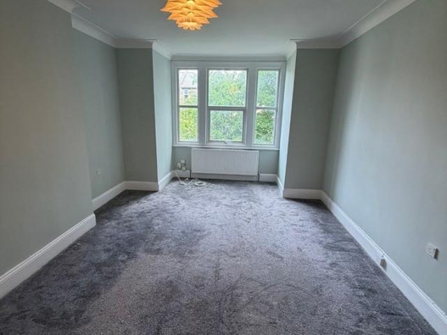 Apartment at Thurlow Park Road, Greater London