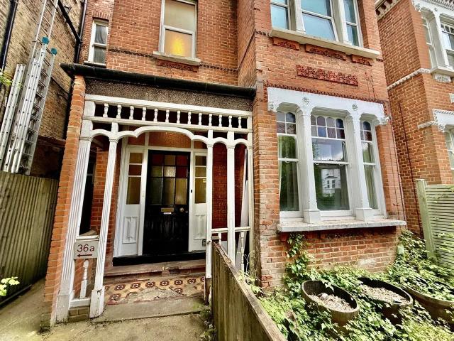 Apartment at Thurlow Park Road, Greater London