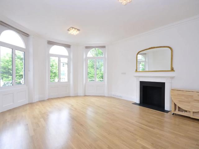 Apartment at Thurlow Road, Greater London