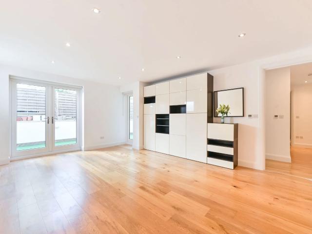 Apartment at The Avenue, Greater London