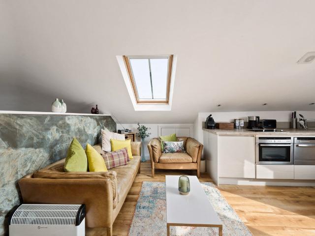 Apartment at The Barons, London