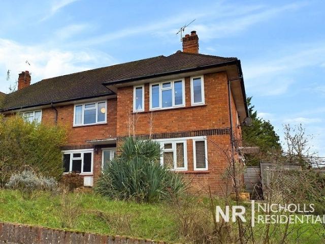 Apartment at The Crescent, Epsom and Ewell
