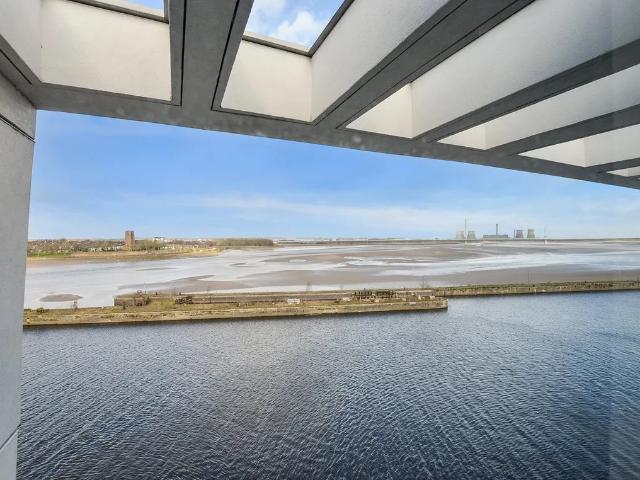 Apartment at The Decks, Runcorn