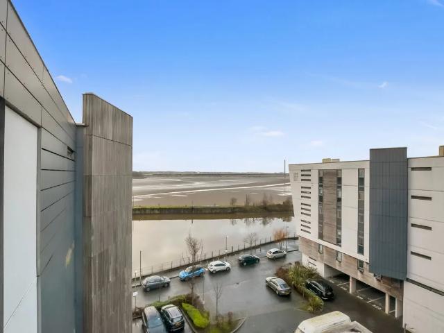 Apartment at The Decks, Runcorn