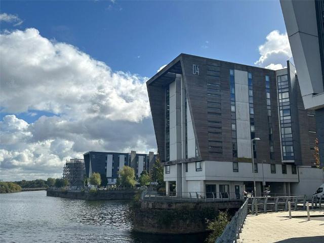 Apartment at The Decks, Runcorn