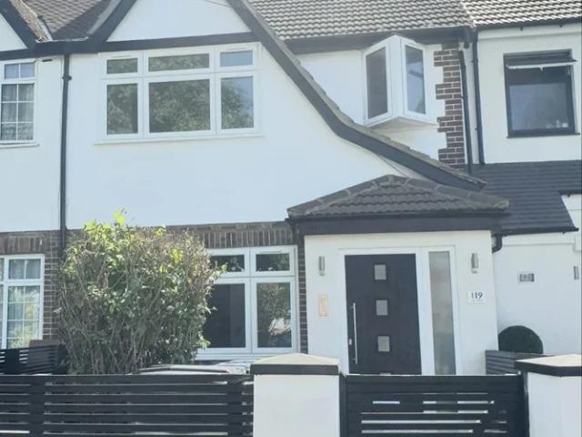 Apartment at The Fairway, Greater London